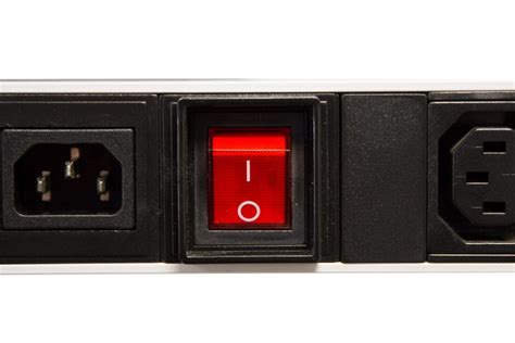 Вертикальный блок розеток Rem 16 с выкл 14 Iec 60320 C13 10 C19 вход C20 16a алюм 33 48u