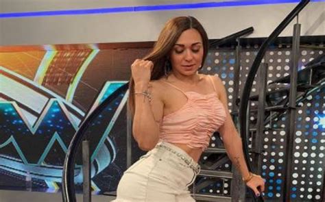 Aleida Sufre Pequeño Accidente En Pleno Programa De Es Show Video