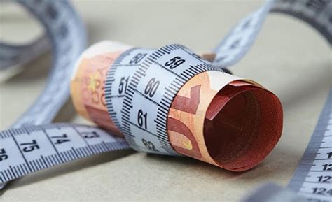 Η ΑΚΡΙΒΕΙΑ Ο ΧΛΕΥΑΣΜΟΣ And Η ΕΙΡΩΝΕΙΑ ΤΗΣ ΚΥΒΕΡΝΗΣΗΣ ΔΑΣΚΑΛΙΕΡΟΣ ΕΥΓΕΝΙΟΣ