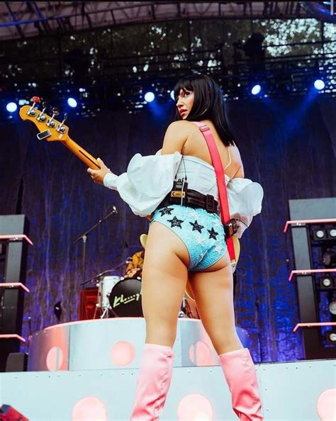 Laura Lee Ochoa Rsexymusicians