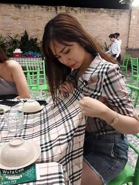 BrotherConcept Năm hết Tết đến anh em đi mua đồ coi chừng bị đụng hàng nha ShopGiayNam