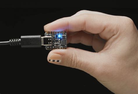 placa dezvoltare adafruit qt py rp2040