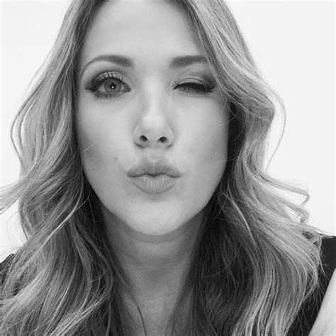 Wink And Kiss Porn Pic Eporner