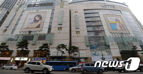 국내로 해외로 백화점·대형마트 신규 출점 지속