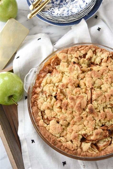 Easy Apple Pie Recipe - no pastry needed! | Your Homebased Mom