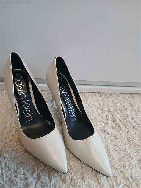 Шкіряні туфлі Calvin Klein 39р — ціна 550 грн у каталозі Туфлі Купити жіночі речі за доступною