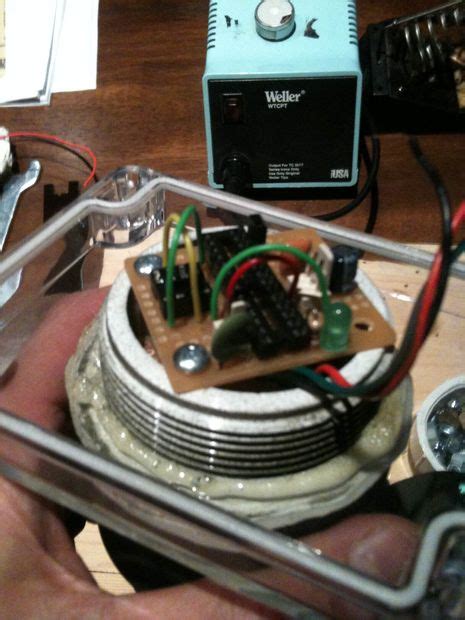 Un Anemómetro De Registro De Datos Autónomo Paso 8 Instale La Electrónica