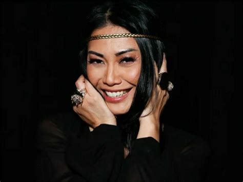 Anggun C Sasmi Beri Klarifikasi Usai Dituduh Zionis Siap Bawa Ke Ranah