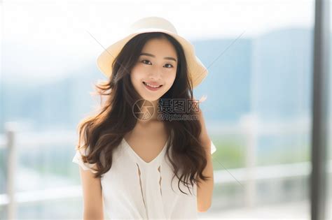 开心的年轻女生高清图片下载 正版图片600650939 摄图网