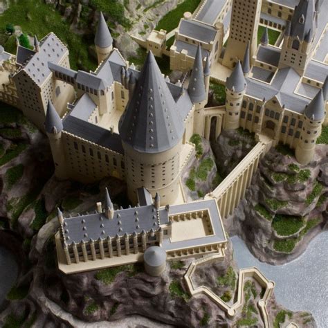 3d Printable Hogwarts Castle By Joshua Neil Arthur Diy Hogwarts Model