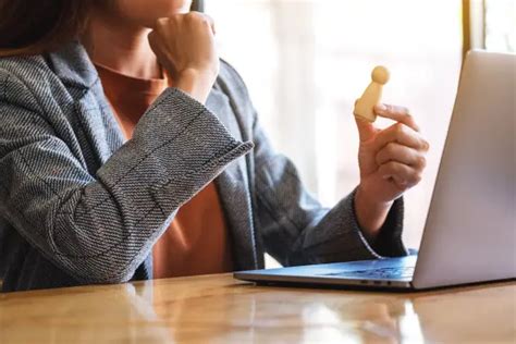 Penggunaan HR System Implementation Project Plan Template