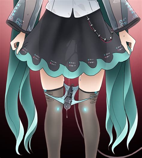 ももシャポ🌵🔞 On Twitter 初音ミクの膝まで下ろしたパンツになぜか濡れたマイクが乗ってる図 Odaibako
