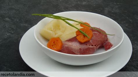 Receta De Codillo Con Puré De Patatas Y Chucrut Recetolandia