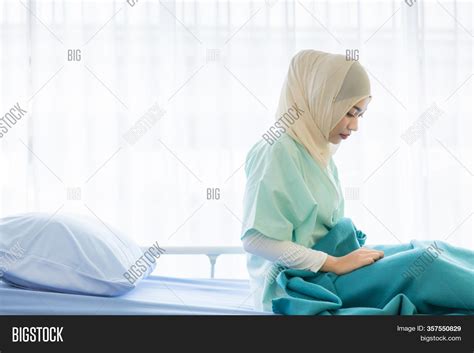 Young Pretty Muslim Image And Photo Free Trial Bigstock