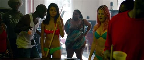 Watch Online Selena Gomez Spring Breakers 2013 HD 1080p Watch Online Selena Gomez Spring Breakers 2013 HD 1080p