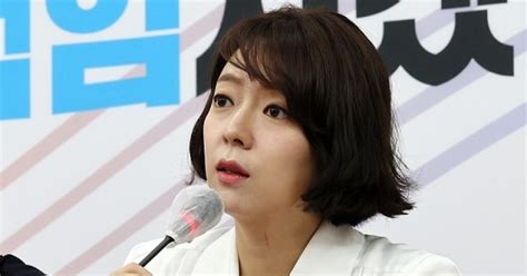배현진 文 한복이 우리 문화라고 똑바로 대응 못 해 외교참사란 이런 것