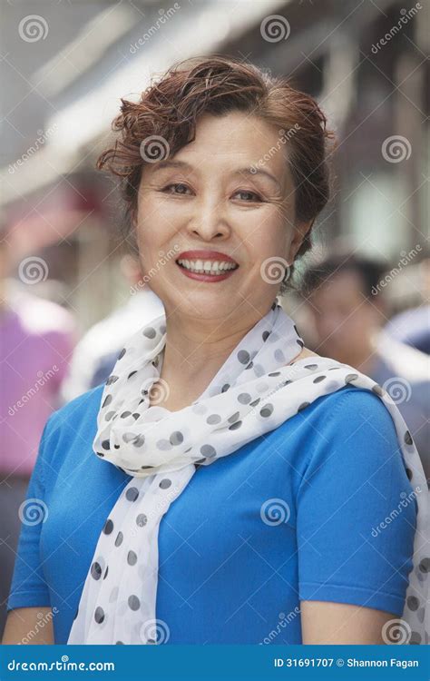 成熟アジアの女性の写真 高カリフォルニア