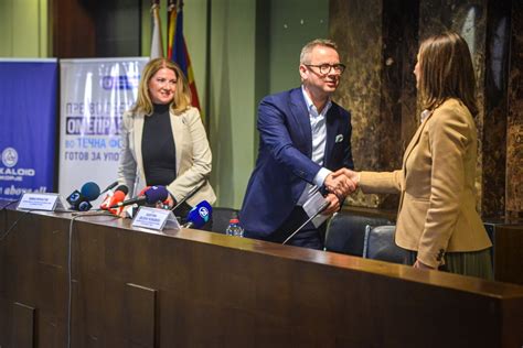 „Алкалоид“ со донација на течен „Омепразол“ од 12 5 милиони денари ќе