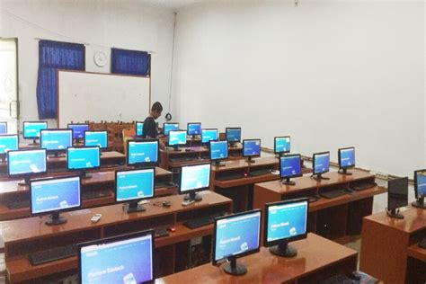 Lab Komputer Smk Nasional Sekolah Ghama
