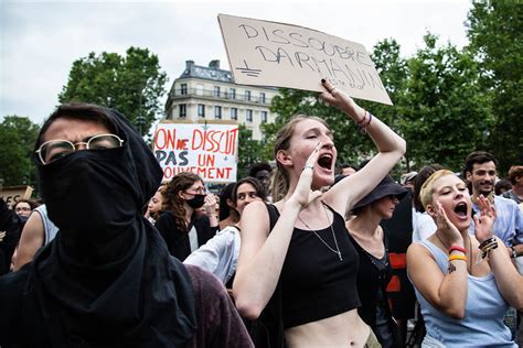 Во Франции вспыхнули протесты после убийства полицейским подростка подробности — Сноб