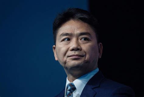 刘强东宣布离开，往事曝光：没人能理解那一晚他经历了什么刘强东京东新浪新闻