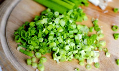 Як заготовити зелену цибулю на зиму щоб зберегти вітаміни та смак Prostoway