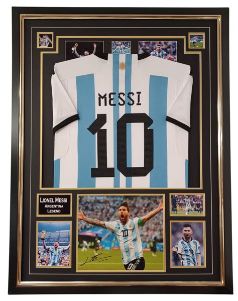 Lionel Messi Signed Photo With Shirt Argentina World Cup Winner