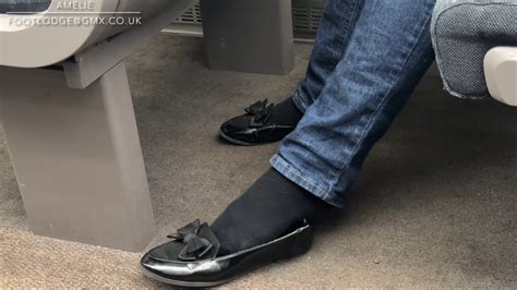 Mais Diversão Franca Com Brincadeiras De Sapatos No Trem Amelie