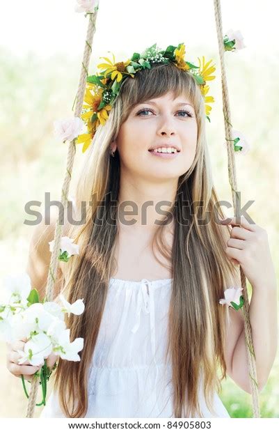 32 Young Woman Beautiful Long Hair Natura Royalty Free Images Stock