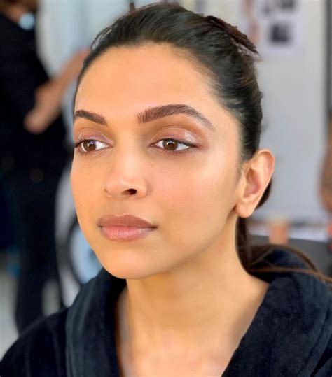 The 8 Top Makeup Trends For Fall 2020 Who What Wear