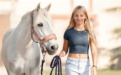 Giulia Sarkozy Victime Dune Terrible Chute En Compétition Vidéo