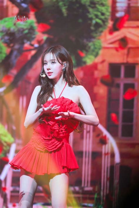 Dc 윈터 갤러리 On Twitter Performance Outfit Stage Outfits Korean Girl Groups