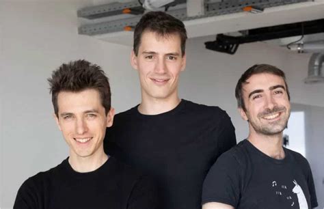 Aiandyou41 미스트랄 Ai 프로필 유럽의 Ai 리더 Skim Ai