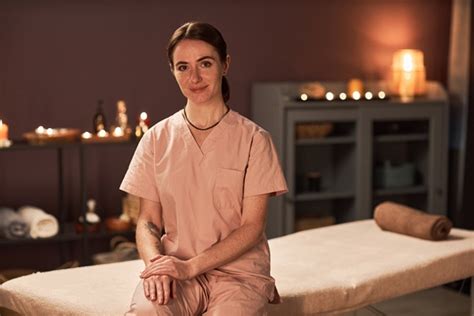 What To Wear To A Massage Full Guide To Comfort