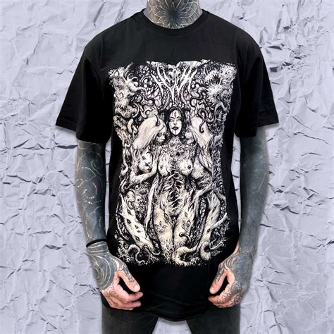Интернет-магазин уличной одежды, streetwear для ярких людей | HH Wear