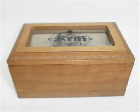 Small Ryot Walnut Clear Top Sifter Box Best Buds Forever