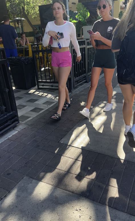 So Many Tight College Hotties On Campus Teen Forum