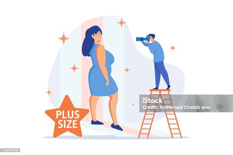 활주로 패션쇼에서 플러스 사이즈 모델의 사진을 찍는 사진 작가 플러스 사이즈 모델 바디 포지티브 패션 플러스 사이즈 의류 모델링