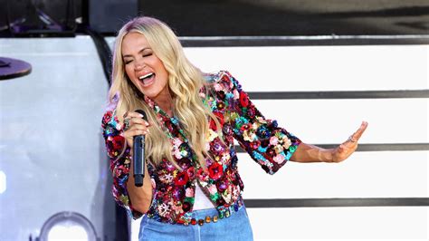 Carrie Underwood Papa Roach Raise Awareness For Suicide Prevention