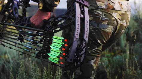 Hoyt Releases 2024 Alpha X And Carbon Rx 8 Bows