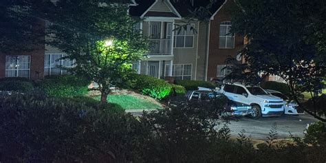 Woman Shot Inside Apartment In Southwest Atlanta
