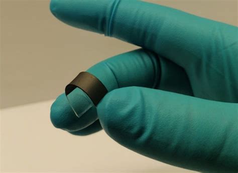 Irish Scientists Create Graphene Sensor For Wearable Medical Devices