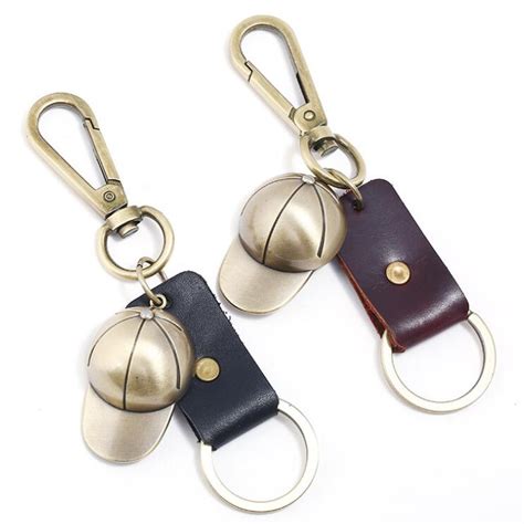 패션 빈티지 가죽 자동차 열쇠 고리 금속 야구 모자 모자 열쇠 고리 가방 홀더 액세서리 남성 여성 레트로 열쇠 고리 선물열쇠고리 Aliexpress