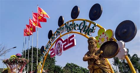 박트라미는 2025년 뱀의 해를 맞이합니다