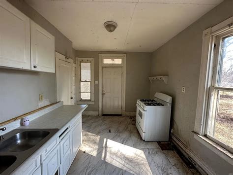 C 1919 Missouri Shotgun House For Sale 30k Pending