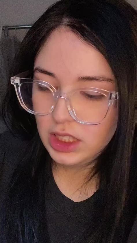 빡친 백인 처자 유머와 NSFW 야돌이닷컴