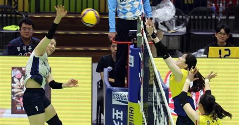 포토 육서영 힘을 실어