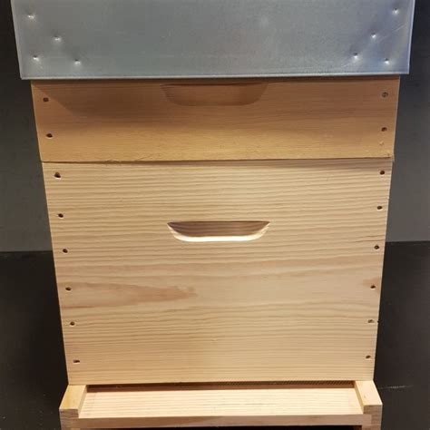 Ruche Dadant 12 Cadres Plancher Bois Tir Toit En Tôle