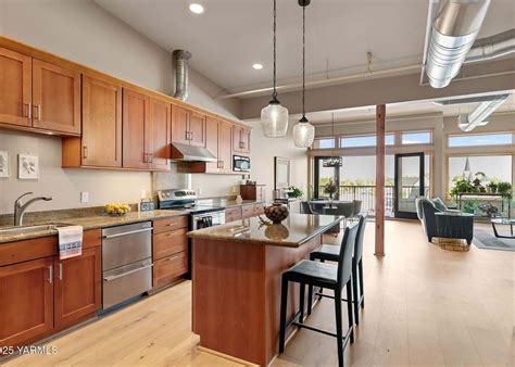 17 N 3rd St 401 Yakima Wa 98901 Redfin