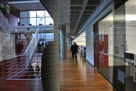 Cenas de um laboratório de software SAP Labs ZTOP